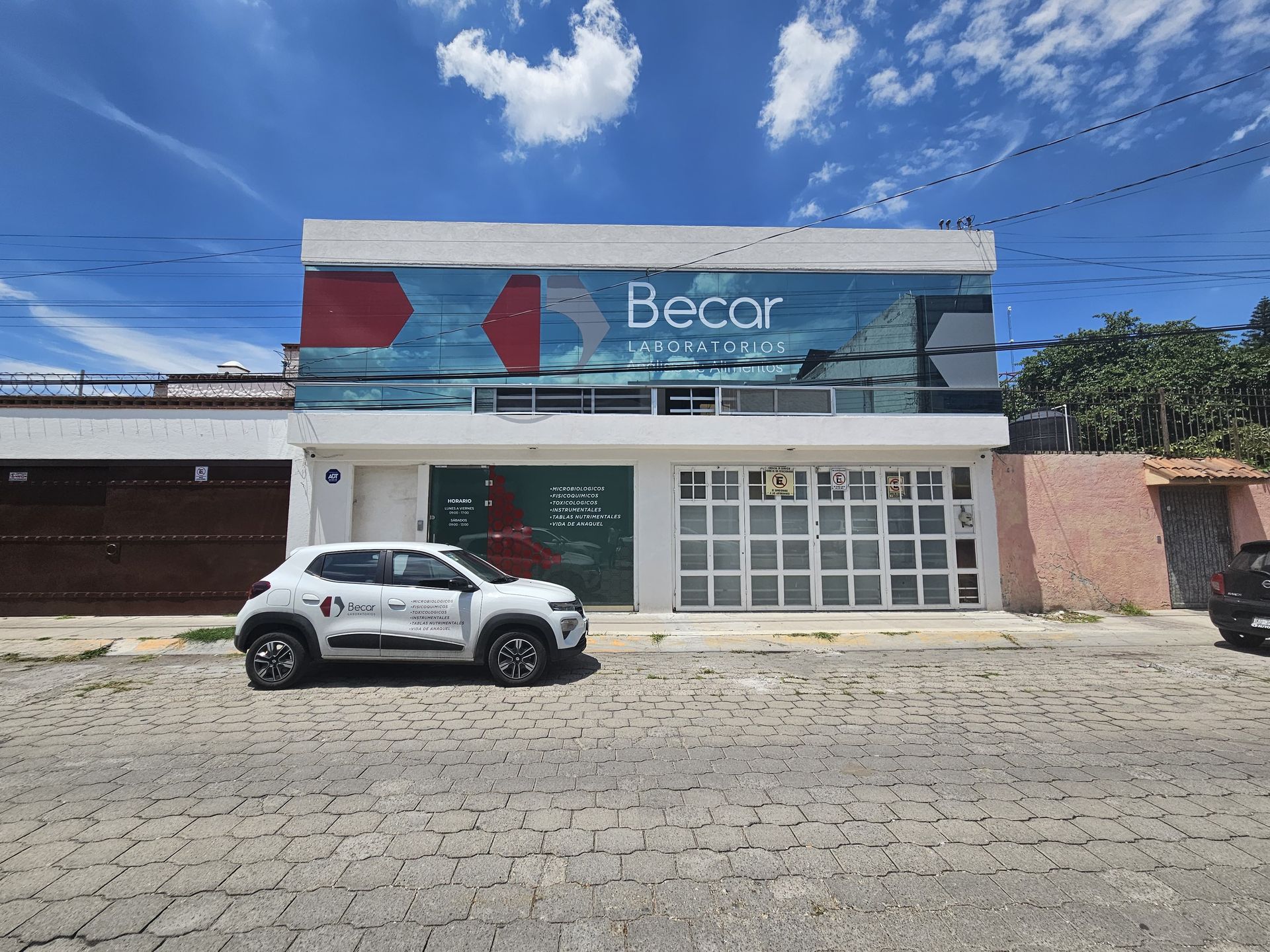 Contacto | Laboratorios Becar
